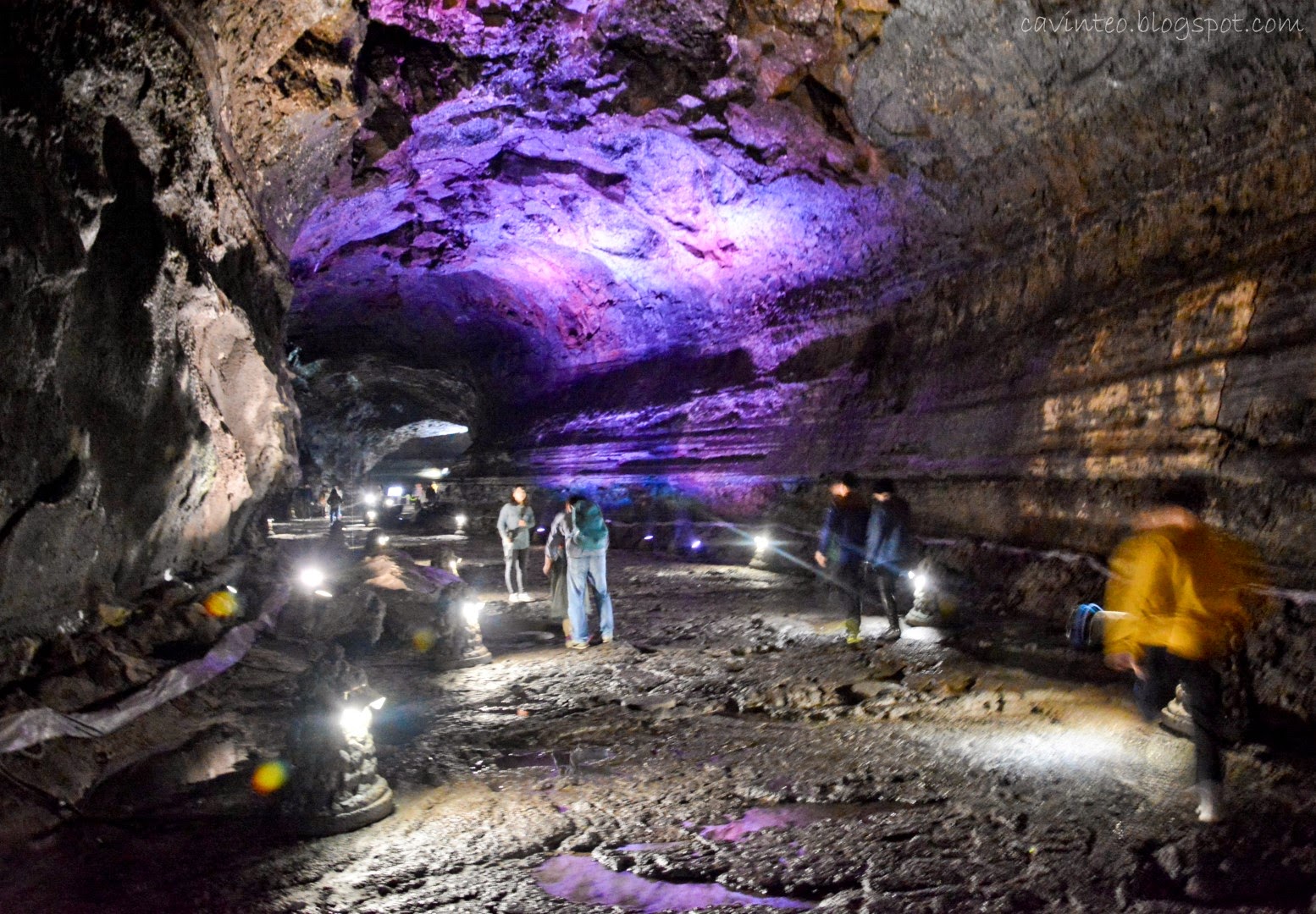 Entree Kibbles: Manjanggul Lava Tube (만장굴) - One of the World's Longest ...